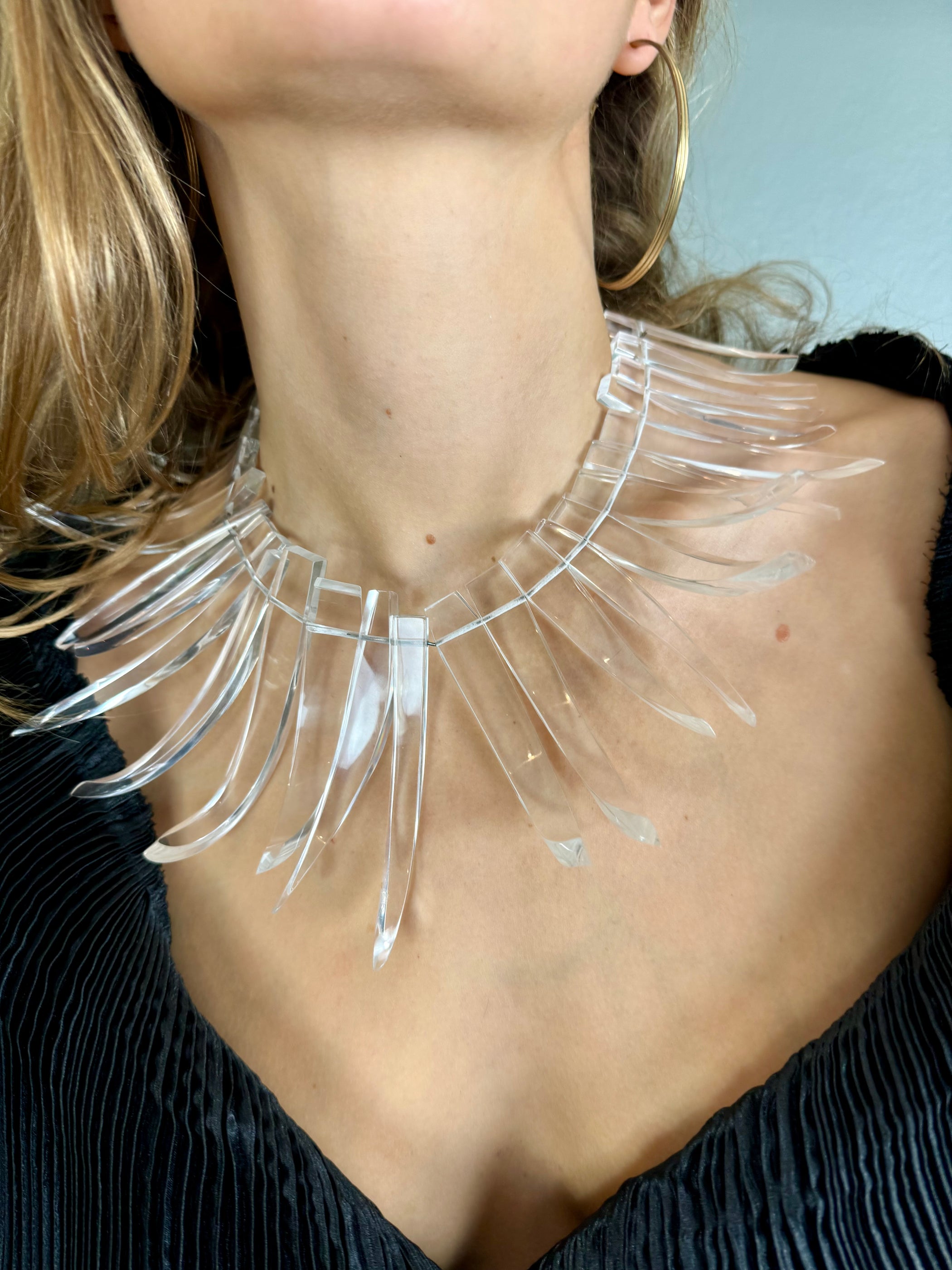 Cheney, Modernist perspex necklace – One Vintage